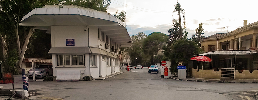 Guide: Sådan krydser du Greenline på Cypern - Rejsebloggen TeaTougaard.dk